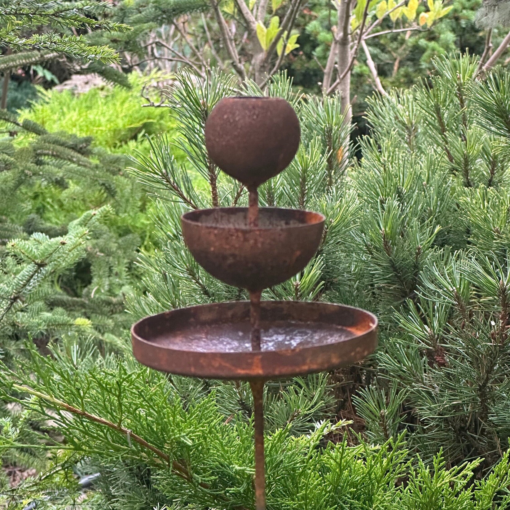Metal Rain Catchers, Bee Cups outdoor garden decor, Bees Garden Decor ...